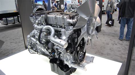 Daimler Plans Dd8 Engine Release For 2018 Fleetowner