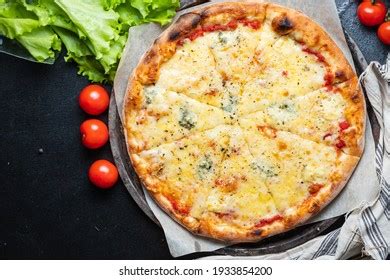2775 Imágenes De Pizza 4 Quesos Imágenes Fotos Y Vectores De Stock Shutterstock