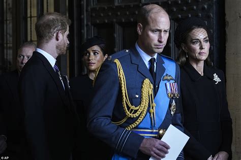 Inside Prince William and Prince Harry's 'fragile truce' | Daily Mail Online