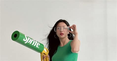 권은비 무더위 날리는 청량미…역시 워터밤 여신 [da★]