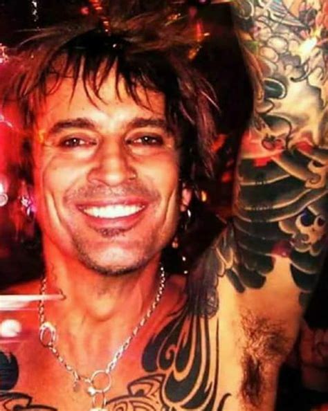 Pin By Tabatha Myers On Tommy Lee Tommy Lee Motley Crue Tommy Lee