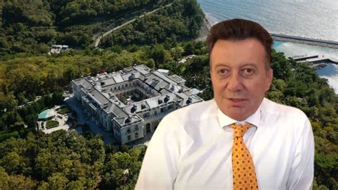 Qui Est Lanfranco Cirillo «larchitecte De Poutine Qui A Tout Perdu