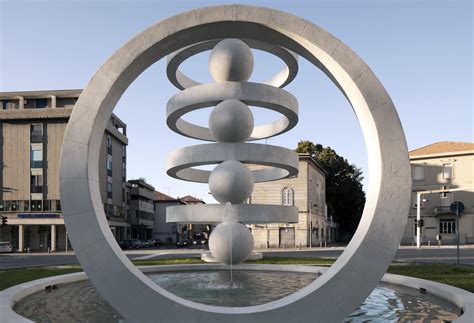 Cesare Cattaneo Mario Radice Isabella Sassi Farìas · Fontana Monumentale Di Camerlata · Divisare