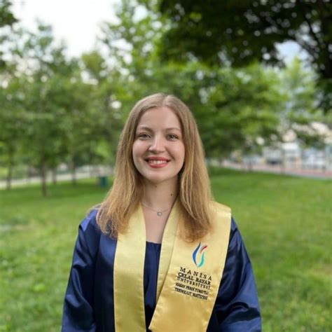 merve nur nerkis medium