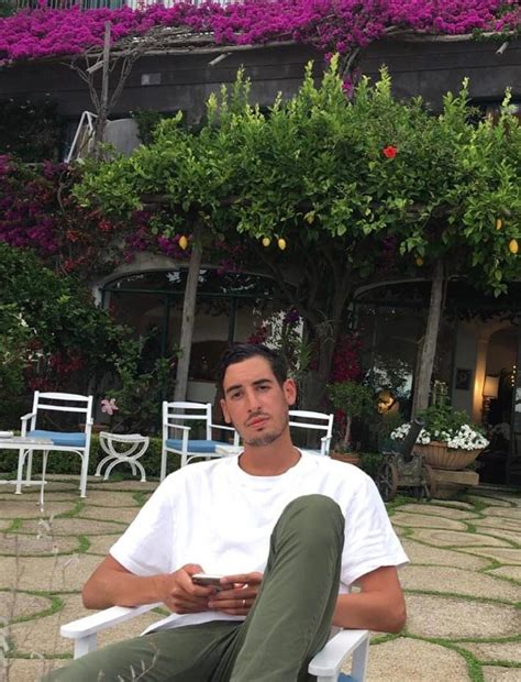 Elliot Tebele Fuckjerry