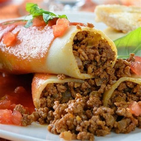 Canelones Relleno De Carne De Res Cannelloni Recipes Recipes