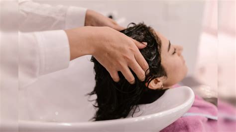 Shocking 50 Year Old Woman Suffers A Stroke While Getting Her Hair