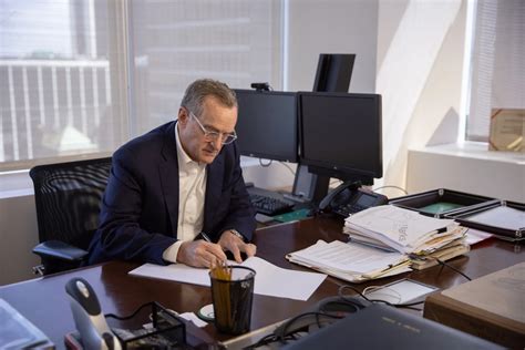 Why Oaktrees Howard Marks Is On The Watch For A Market Bubble Bloomberg