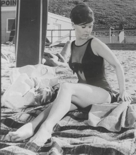 Yvonne Craig Rcelebbarefoot