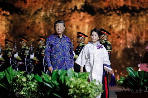 From China And Russias Blue Batik To Uk And Canadas Red Shirts World