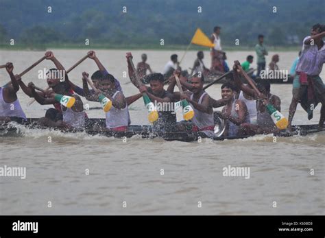 Agartala India 10th Sep 2017 Indian Oarsmen Row Boats During The Traditional Annual Boat