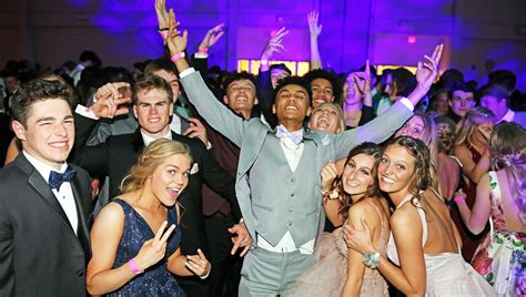 Photos Ankeny High Schools Around The World Themed 2019 Prom