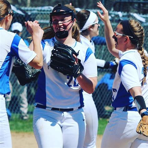 Softball Celebrating Win Weareune Universityofnewengland Une Softball Diii