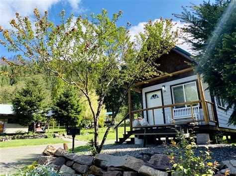 Umpquas Last Resort Cabins 57851 Idleyld Park United States Of