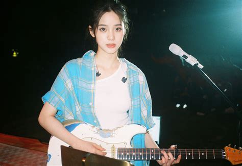 Ouyang Nana Officially Announces The 2023 The Star First Star Tour The