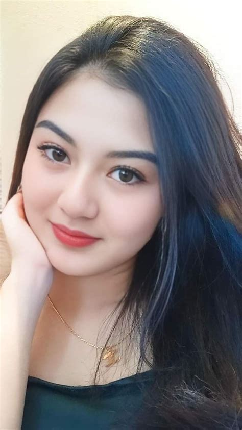 Pin Oleh Madara Sp Di Beauti Wanita Cantik Orang Cantik Gadis Gadis