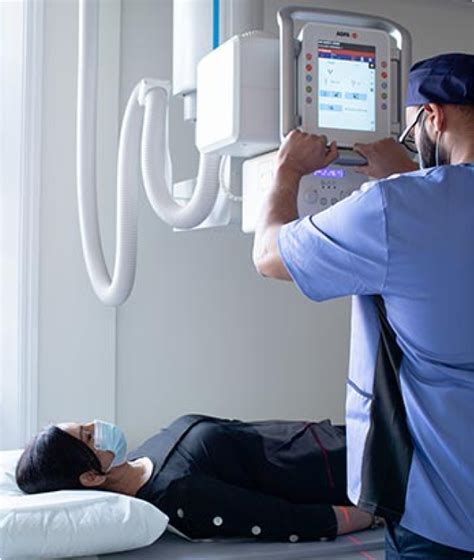 Sciatica Causes Diagnosis And Treatment London Harley Street Specialist Hospital