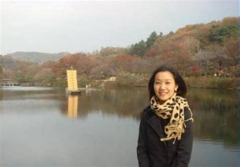 马云的妻子张瑛很漂亮，浑身散发出低调中的贵妇形象！