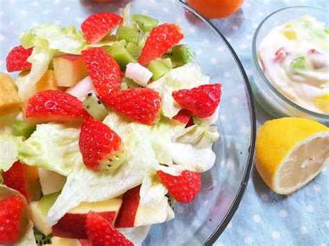 과일샐러드 요거트와 건과일로 맛있는 브런치