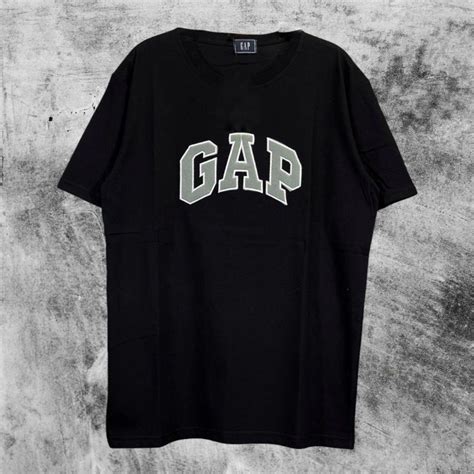 Kaos Gap Arch Logo Bordir Hitam Fesyen Pria Pakaian Atasan Di Carousell