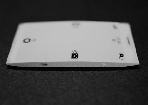 Badass E Ink O Phone By Alter Ego Architects Eschews Apps