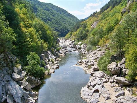 Достопримечательности Болгарии Дьявольский мост в городе Ардино