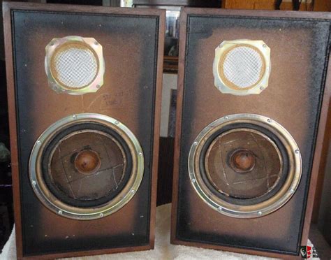 Original Vintage Klh Model 30 Speakers For Sale Canuck Audio Mart