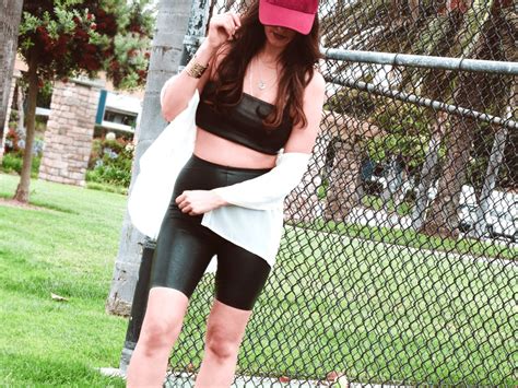 3 Ways To Style 90s Biker Shorts The Vanilla Plum