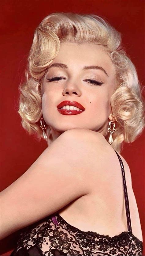 Marilyn Monroe Red Dress Old Hollywood Glamour Blonde Marilyn Monroe