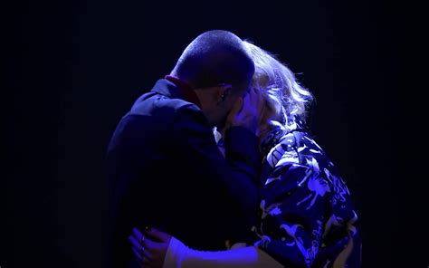 Liam Payne Rita Ora For You Live2 结尾有惊喜kiss哔哩哔哩bilibili