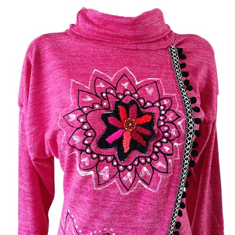 Suéter Rihana Rosa Karma Love