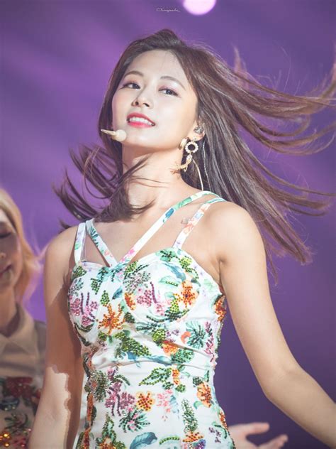 Twiceland Fantasy Park in Singapore TWICE 트와이스 쯔위 Lucille Ball Julia Roberts Korean