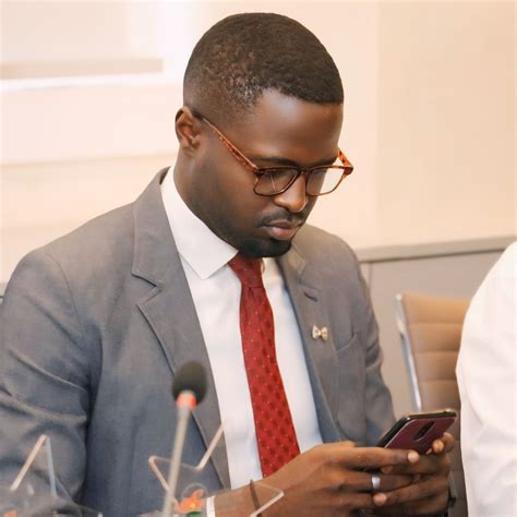 About M Thibaut Medium