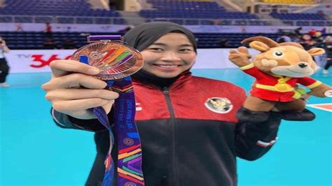 Tinggi Badan Dita Azizah Lengkap Profil Libero Timnas Voli Putri Indonesia Di Sea Games 2023