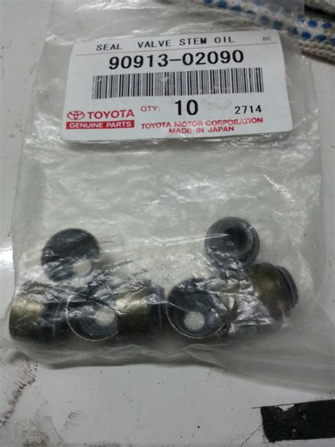 Продам стойки токико передние и колпачки(ПРОДАНО) — Toyota Sprinter ...