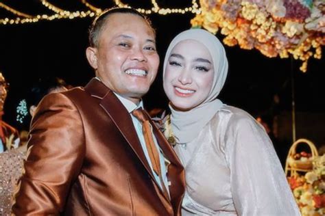 Sule Beberkan Awal Kedekatan dengan Santyka Fauziah dari Gift TikTok