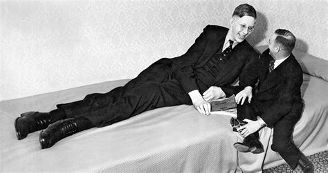 The Tragically Short Life Of The Worlds Tallest Man Robert Wadlow