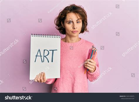 770 513 Fotos De Joven Dibujando Fotos Imágenes Y Otros Productos Fotográficos De Stock