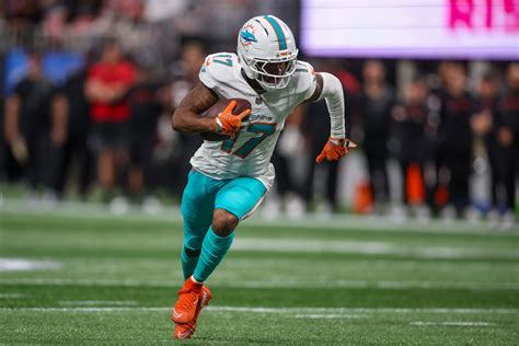 Jaylen Waddle Trade Rumors Broncos Insider Serves Reality Check On