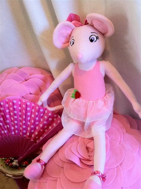 Angelina Ballerina Beautiful Dancing Doll In Store Toy