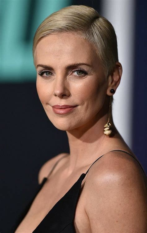 Charlize Theron Charlize Theron Celebrity Jewelry Beautiful Women