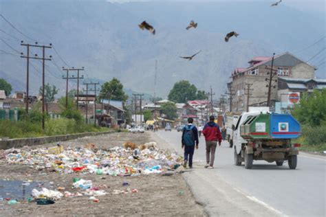 Mounting Waste Crisis Poses Grave Threat To Kashmirs Ecosystem