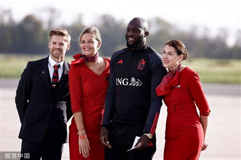 高清图：2022世界杯比利时队出征 卢卡库开心合影 搜狐大视野 搜狐新闻
