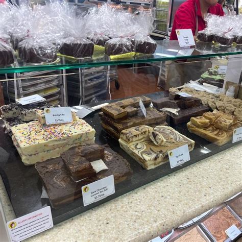 15 Best Things To Buy At Buc Ees According To Superfans Financebuzz