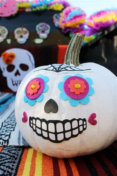 Pin By Bekhs G On Halloween Trunk Or Treat Trunk Or Treat