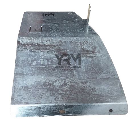 Lhs Hdg Rear Mud Flap Bracket Lr Discovery 2 Yrm Metals