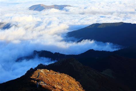 太白山登高团建 挑战秦岭主峰拔仙台，勇攀秦岭之巅！ 西安绿锐团建