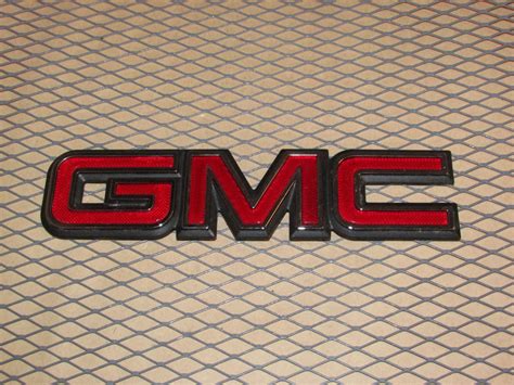 99 00 01 02 Gmc Sierra Oem Rear Tailgate Gmc Emblem Badge Autopartone