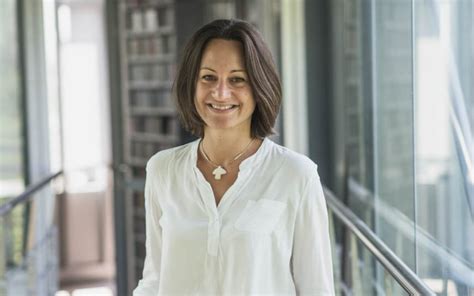 Manuela Matella Presse Mitarbeiter Empfehlen Die Penguin Random House Verlagsgruppe