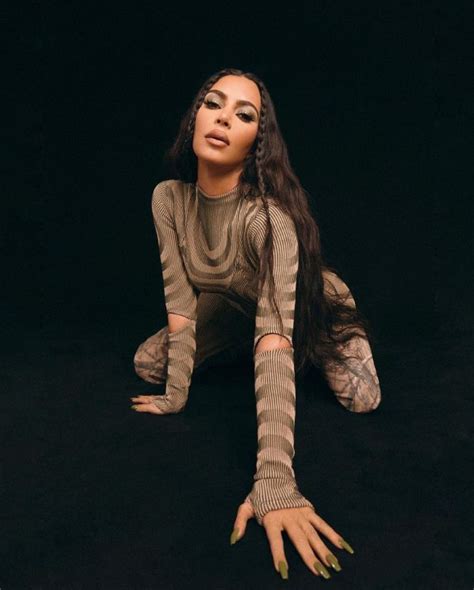 Kim Kardashian Half Naked Bts Photos Videos The Fappening